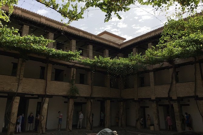 Granada City Center and Albaicin Private Tour - Pricing and Cancellation Policy