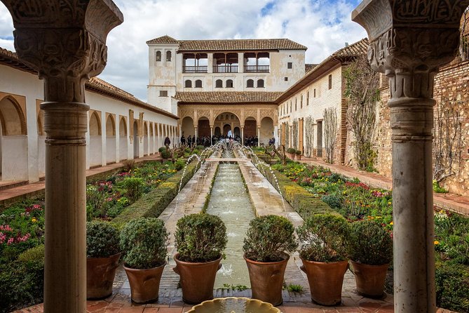 Granada Day Trip from Seville with Skip-the-line Alhambra Access - FAQ