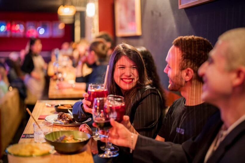 Granada: Flamenco Show with Dinner at Jardines de Zoraya - FAQs
