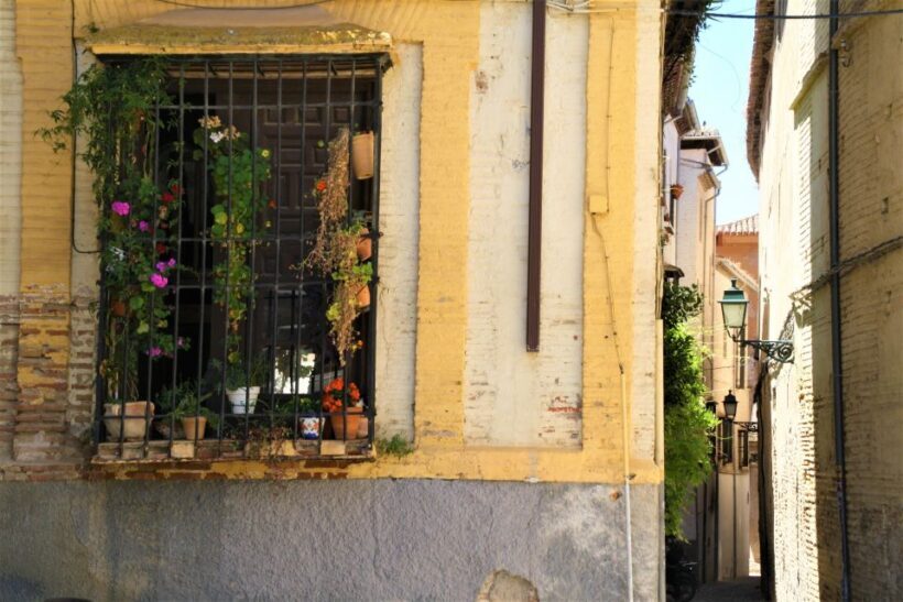 Granada: Gardens of Carmenes Guided Tour - The Sum Up