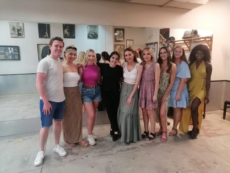 Granada: Latin Dance and Salsa Class Experience - Key Points