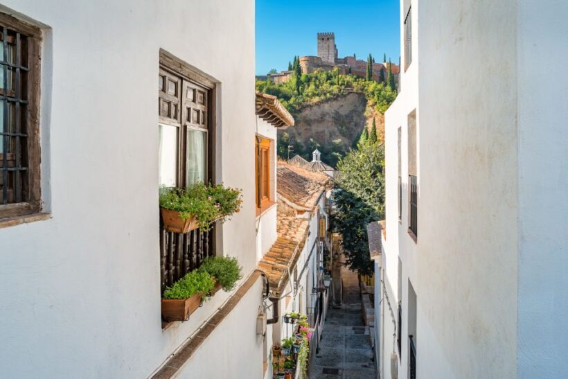 Granada: Moorish Monuments Entrance Tickets - Practical Tips for Visitors