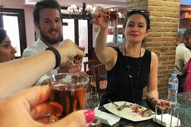 Granada Private Tapas & Walking Tour - What Makes This Tour Stand Out?