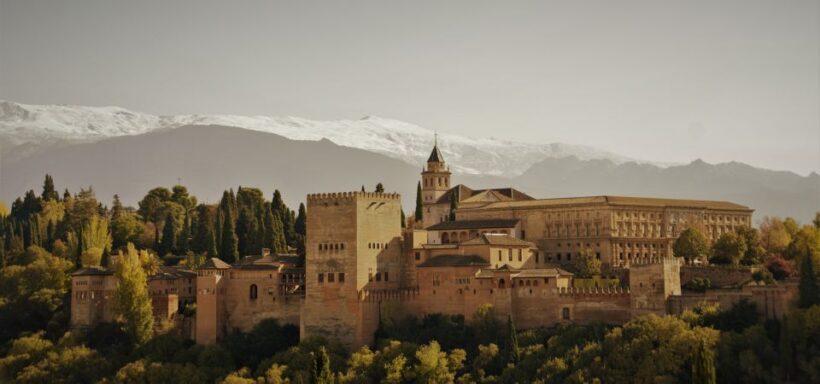 Granada: Private Tour of Albaicín, Sacromonte and Viewpoints - Why the Price Reflects Value