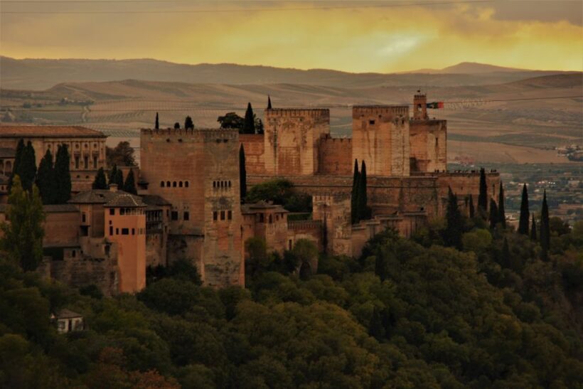 Granada: Private Tour of Albaicín, Sacromonte and Viewpoints - FAQ