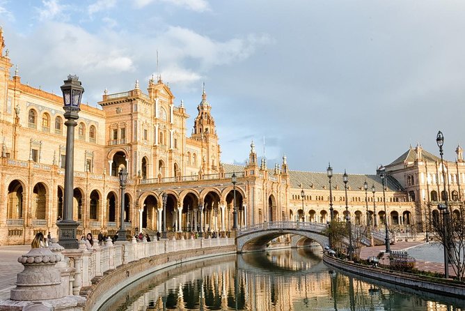 Granada Private Transfer to Seville With a Visit to Ronda - Customizable Private Transfer