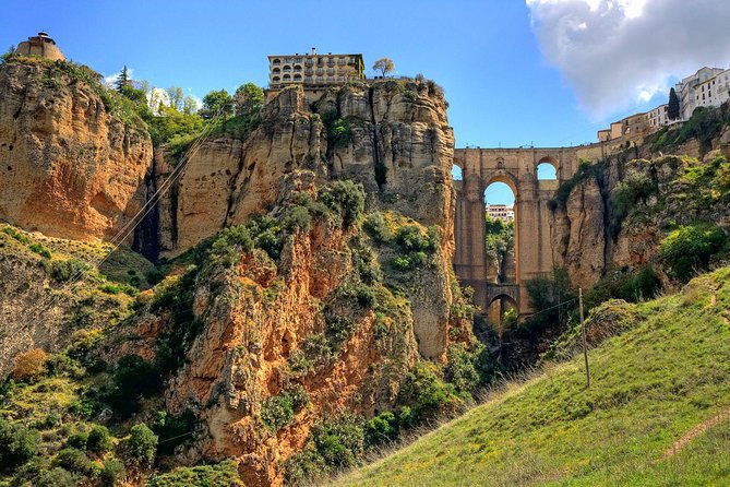 Granada Private Transfer to Seville With a Visit to Ronda - Transportation and Accessibility