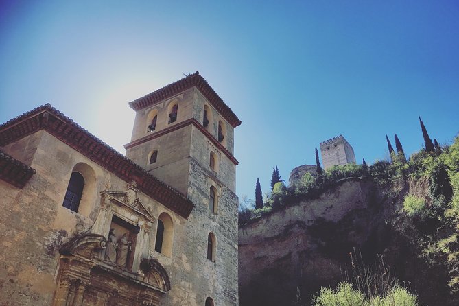 Granada Private Walking Tour with Cathedral & Royal Chapel - Breakdown of the Itinerary