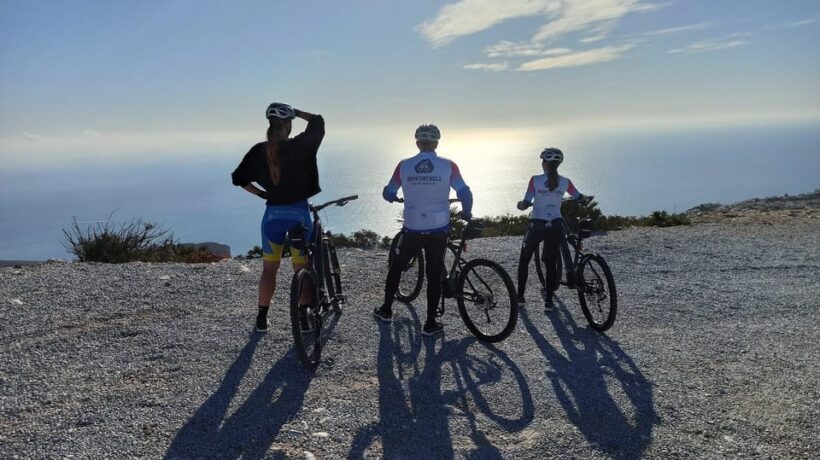 Granadella-Moraig: Full Day Experience by kayak & E-bike - Price and Value