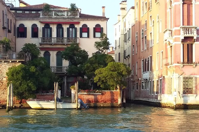 Grand Canal Boat Tour and Murano Glass Experience With Hotel Pick up - Inclusions and Logistics