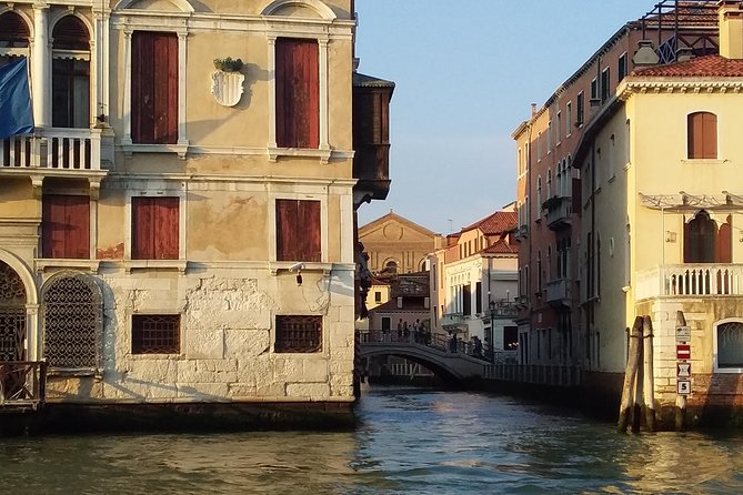 Grand Canal Boat Tour and Murano Glass Experience With Hotel Pick up - Negative Experiences and Concerns