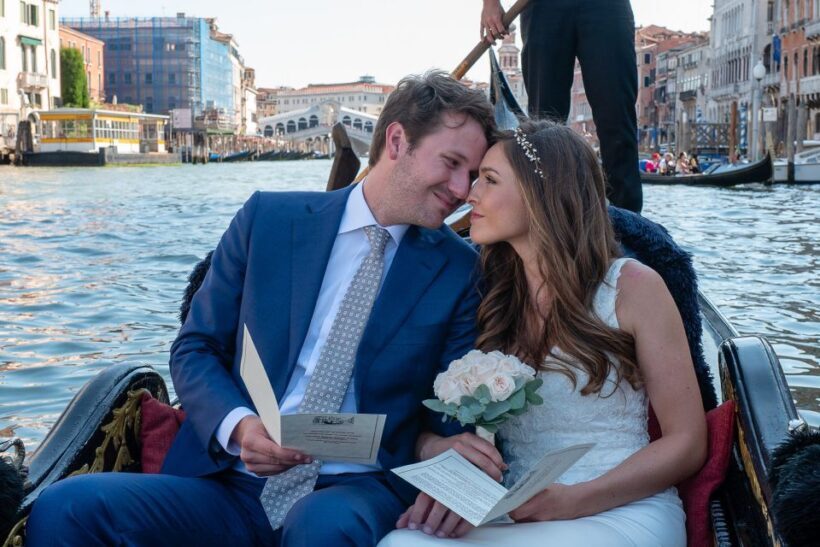 Grand Canal: Renew Your Wedding Vows on a Venetian Gondola - Key Points
