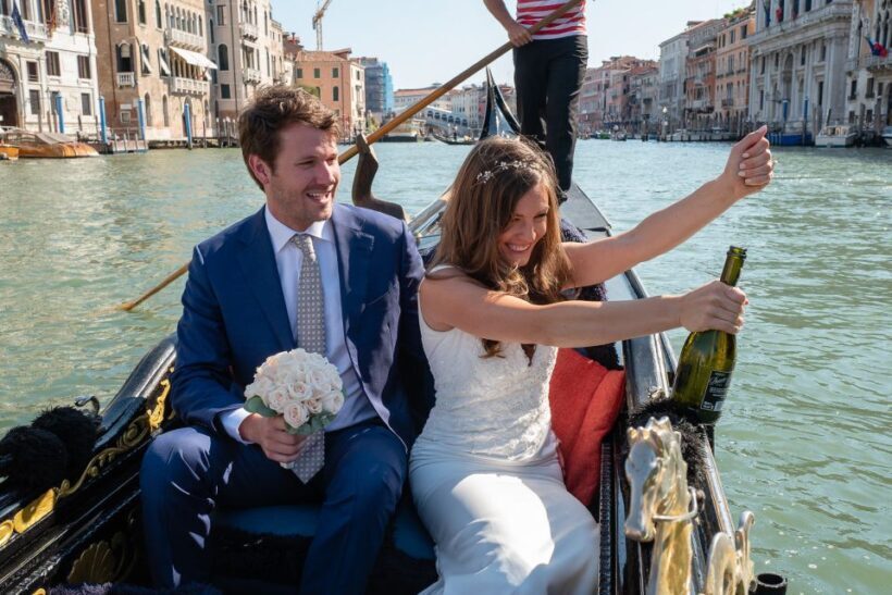 Grand Canal: Renew Your Wedding Vows on a Venetian Gondola - What Travelers Say