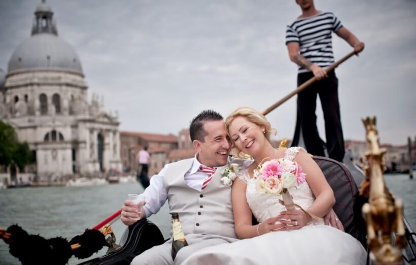 Grand Canal: Renew Your Wedding Vows on a Venetian Gondola - Weather and Cancellation