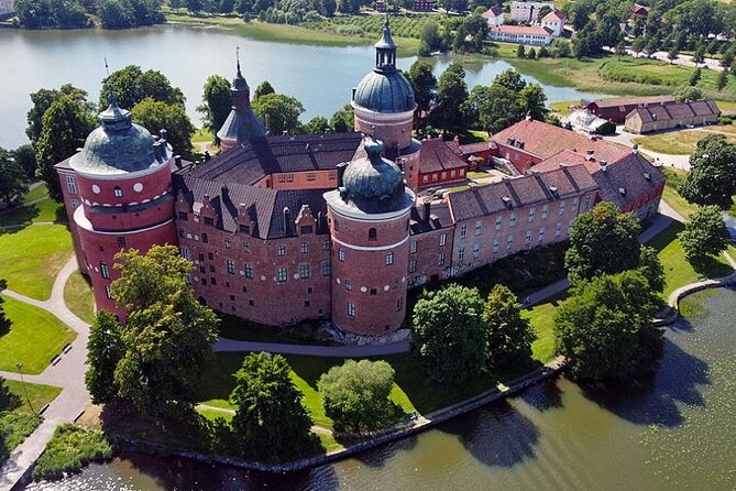 Grand Castle Tour Drottningholm and Gripsholm (Private Service) - What to Expect