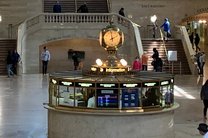 Grand Central Terminal Walking Tour - Guide and Group Dynamics