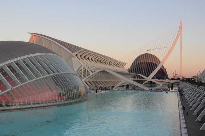 GRAND CITY Private Guided Tour on Bike, E-Bike, E-Step or Segway - A Deep Dive into the Itinerary