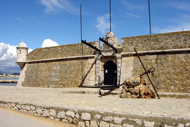 Grand Lagos & Cape St.Vincent Full-Day Bus Tour - Transportation and Group Size