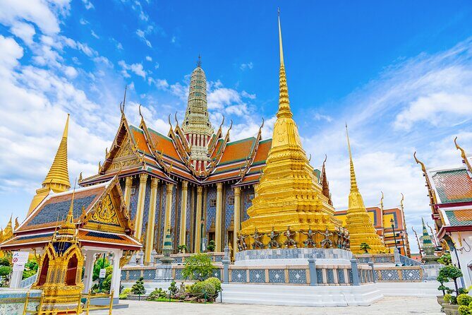 Grand Palace Self-Guided Walking Tour (entry not incl.) - Navigating the Itinerary