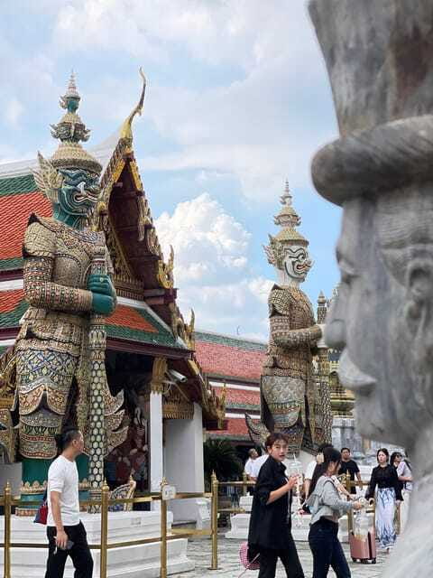 Grand Palace Tour Guide - FAQ