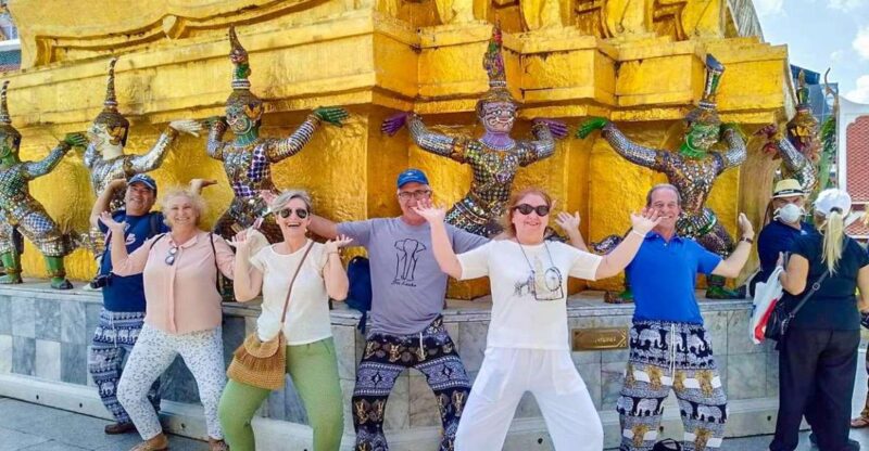Grand Palace, Wat Pho, and Wat Arun: Guided Tour in Spanish - An In-Depth Look at the Tour