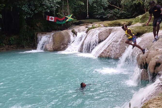 Grand Palladium Resort Airport Transfers Arrivals and Departures - Who Should Consider This Service?