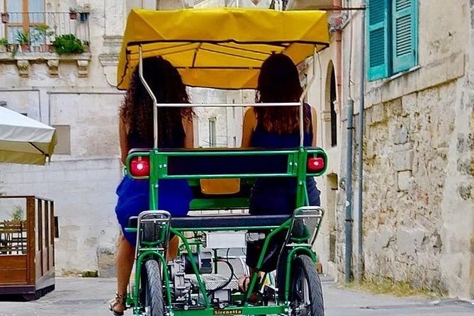 Grand Tour of the Stones in Electric Rickshaw - Audio Guide Insights