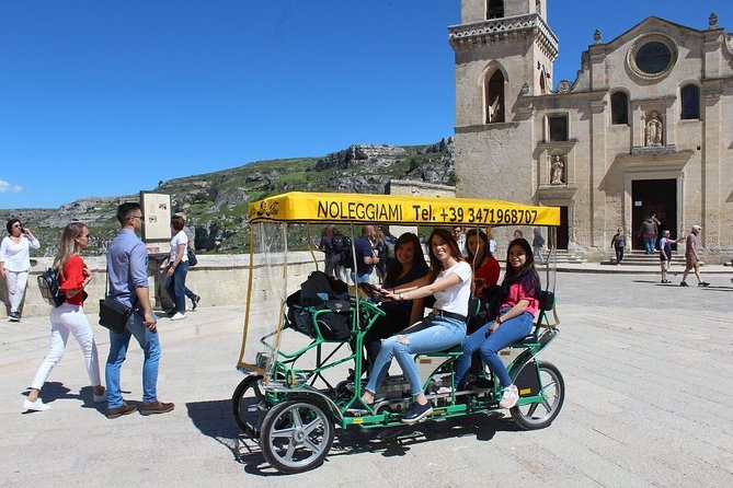 Grand Tour of the Stones in Electric Rickshaw - Accessibility Features
