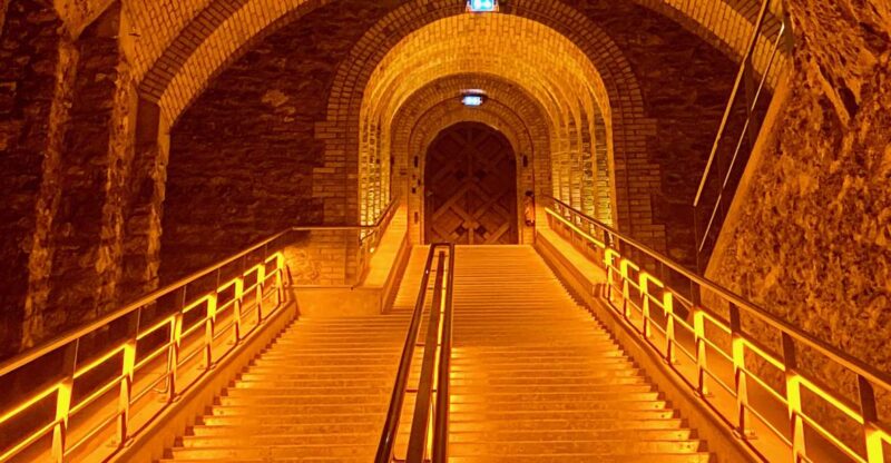 Grand Vintage Private Champagne Moet Chandon Veuve Clicquot - Analyzing the Value