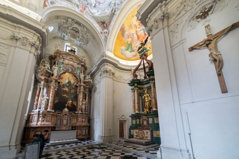Graz: Top Churches Private Walking Tour with Guide - Analyzing the Price and Value