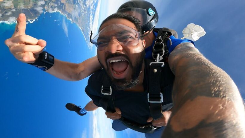 Great Ocean Road: Skydive over the Twelve Apostles - The Experience: A Thrilling Flight from the Shores to the Sky