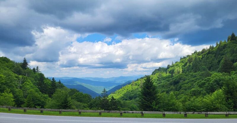 Great Smoky Mountains: Hiking Tours and Waterfall Walks - An In-Depth Look at the Experience