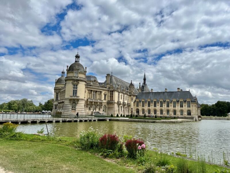 Great Stables of Prince de Conde & Palace Chantilly - An Overview of the Experience