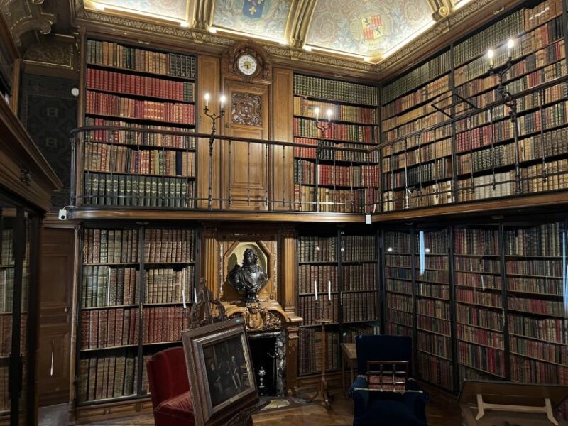 Great Stables of Prince de Conde & Palace Chantilly - The Horse Museum and the Stables