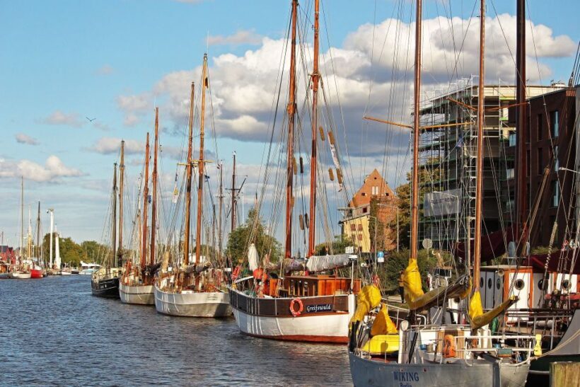 Greifswald: Private Guided Walking Tour - Key Points