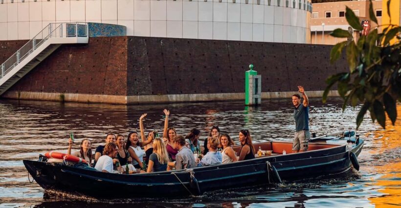 Groningen: City canal cruise (with unlimited drinks) - An In-Depth Look at the Groningen Canal Cruise