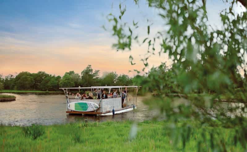 Groningen: Private Highlights BBQ with Drinks on the Lake - Key Points