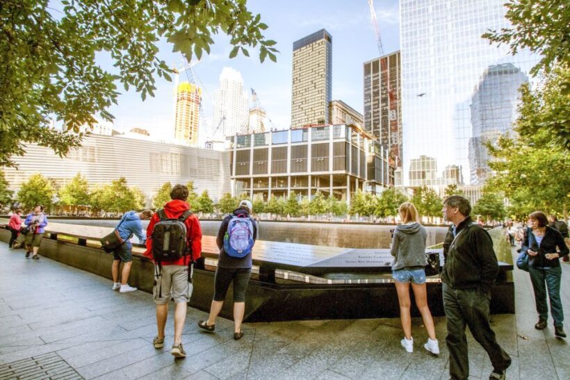 Ground Zero 9/11 Memorial Tour & Optional 9/11 Museum Ticket - Visiting St. Paul’s Chapel: A Historic Refuge
