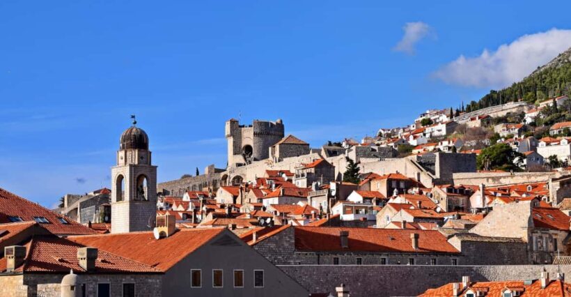 Group City Walls Walking Tour with Dubrovnik Pass Included - Exploring Dubrovnik’s Walls: What You Can Expect
