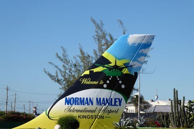 Group Private Kingston Airport Transfers (10 - 15 Persons) - The Journey and Drop-Off Experience