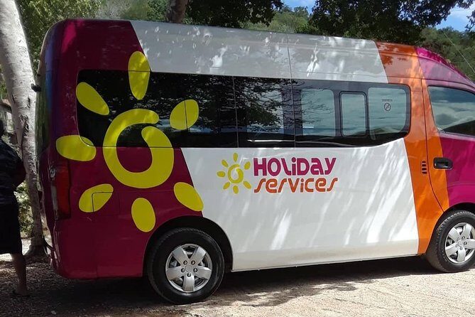 Group Private Kingston Airport Transfers (4 - 9 Persons) - The Value of Pre-Booking Your Transfer