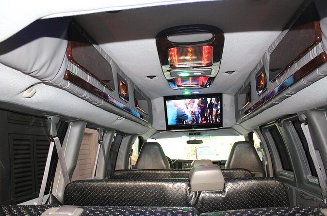 Group private transportation in St Maarten - Who Should Consider This Service?