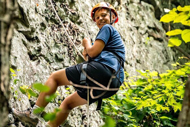 Group Rock Climbing in Interstate Park - The Value of This Climbing Tour