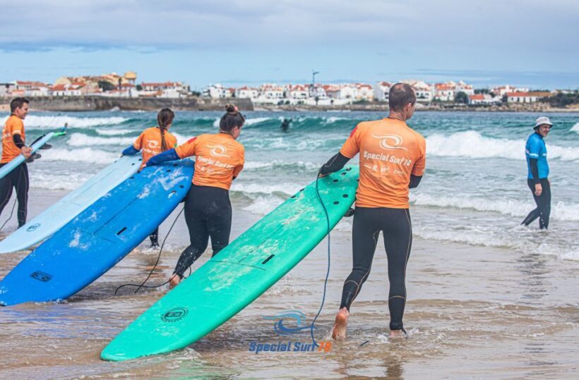Group surf lesson - What to Expect from Your Surf Lesson in Peniche