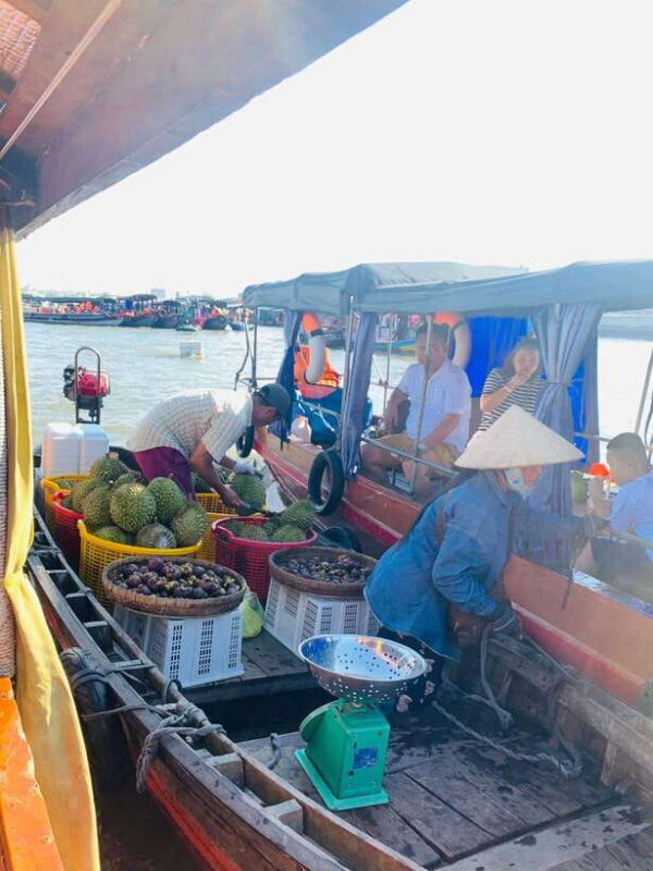 Group Tour: Floating Market, Rice Noodle Factory & Cacao - Hands-On Rice Noodle Making