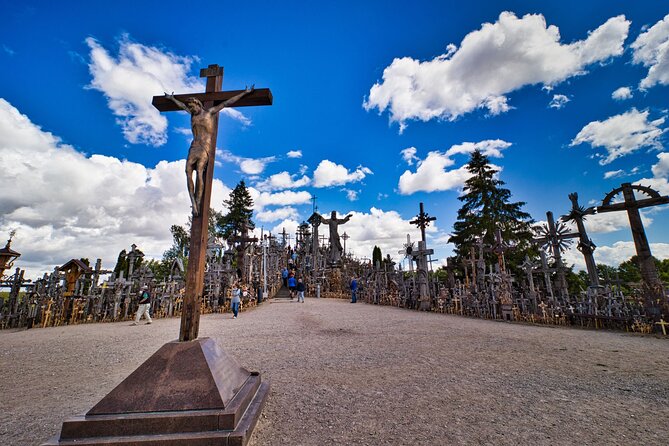 Group Tour: Hill of Crosses, Rundale Palace & Bauska Castle - Meeting Information