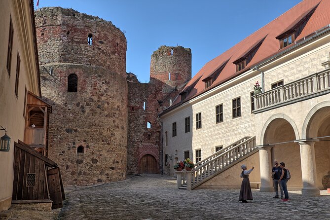 Group Tour: Hill of Crosses, Rundale Palace & Bauska Castle - Traveler Feedback