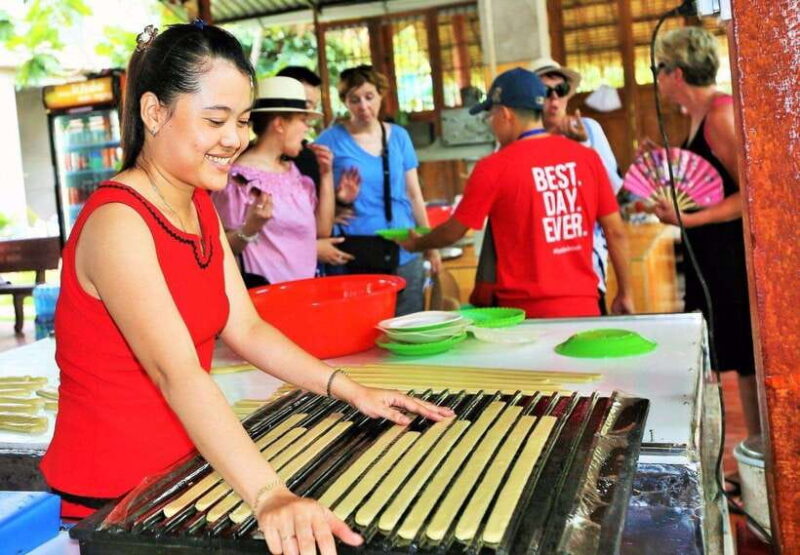 Group Tour Mekong Delta 3 Days 2 Nights - Transportation and Group Dynamics
