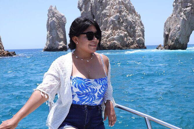 Group tour of the Cabo San Lucas Arch - The Itinerary: What to Expect on This Cabo Boat Tour
