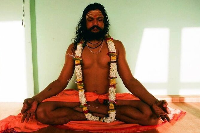 Group Yoga Class with Siddharth from Beginner to Advance - Key Points